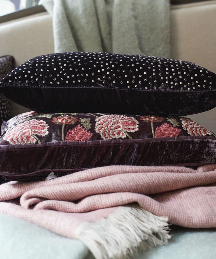 anke drechsel ADELE刺繡抱枕35X50-棕色 │ 誠品線上 - 閱讀與生活的無盡想像